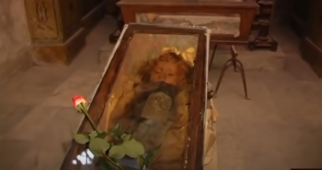 Rosalia Lombardo: il mistero della mummia più bella al mondo - Vieni in ...